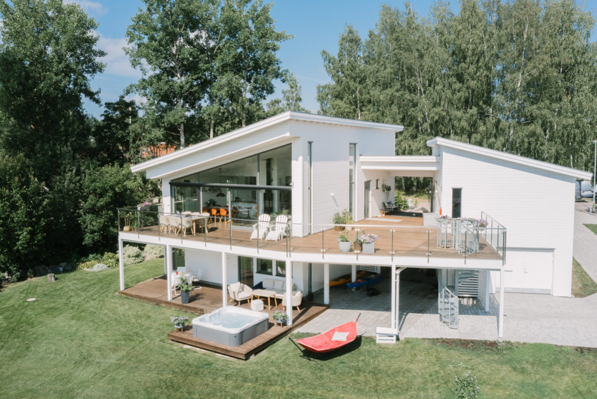 Ett hus ritat efter tomtens förutsättningar